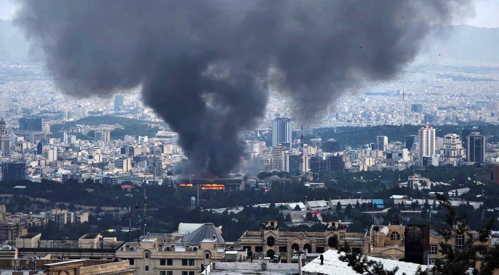 Exodus From Tehran | Institute for War and Peace Reporting